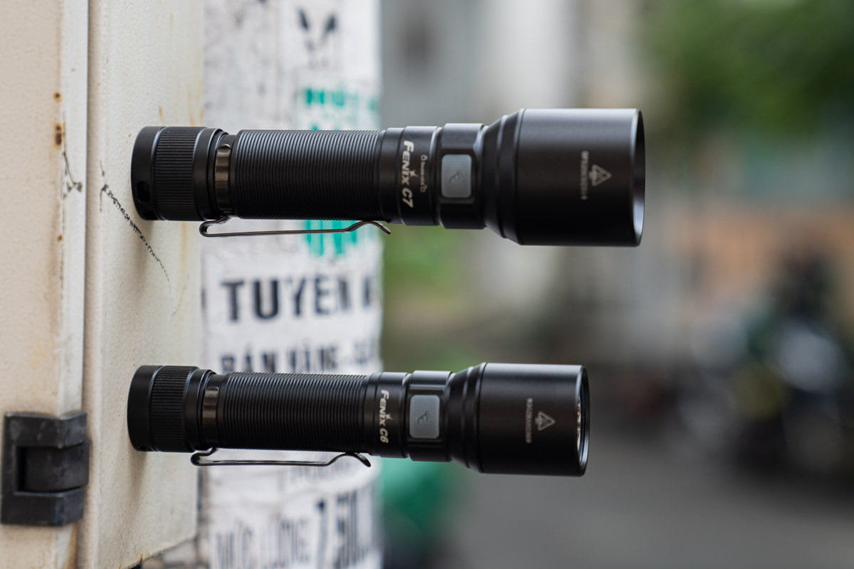 So sánh đèn pin Fenix C6 V3.0 và C7