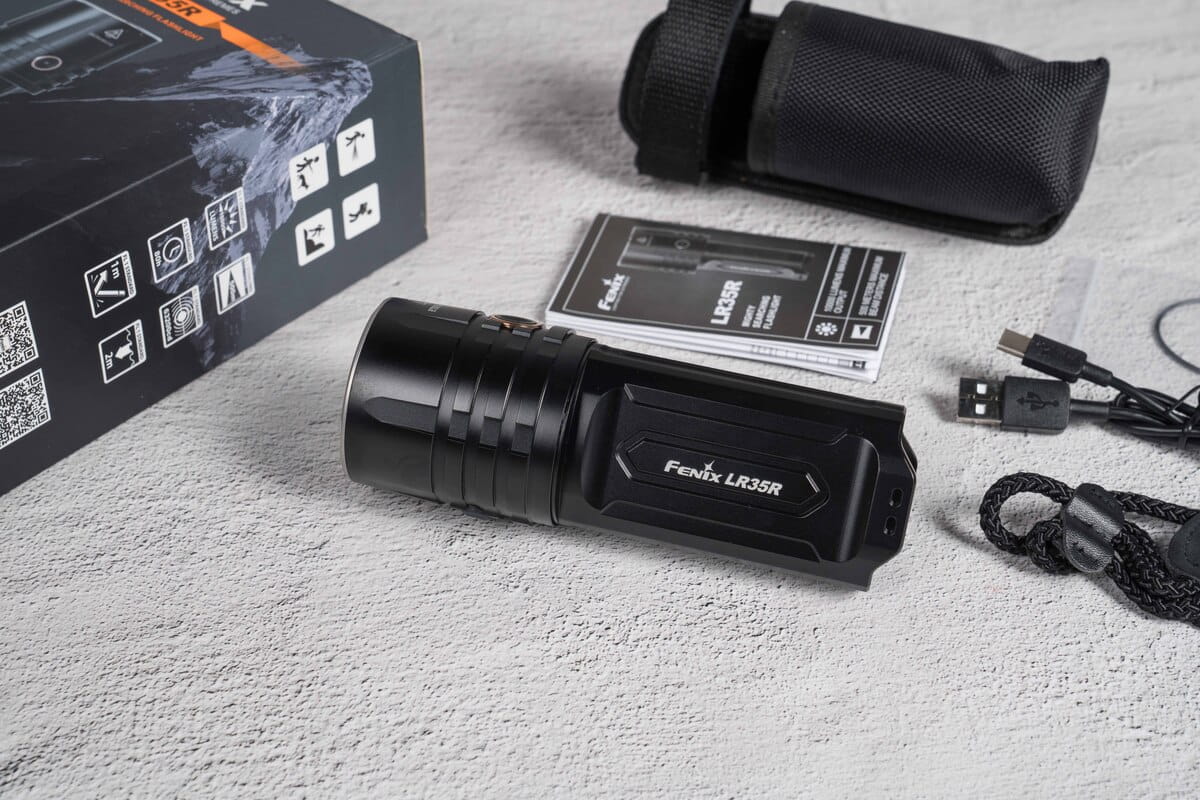 Những đặc tính phải có trên một chiếc đèn pin siêu sáng đắt tiền